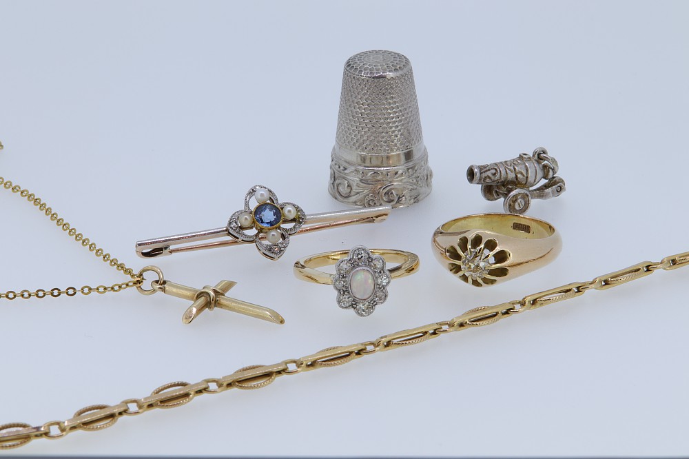 Preowned - Clement White